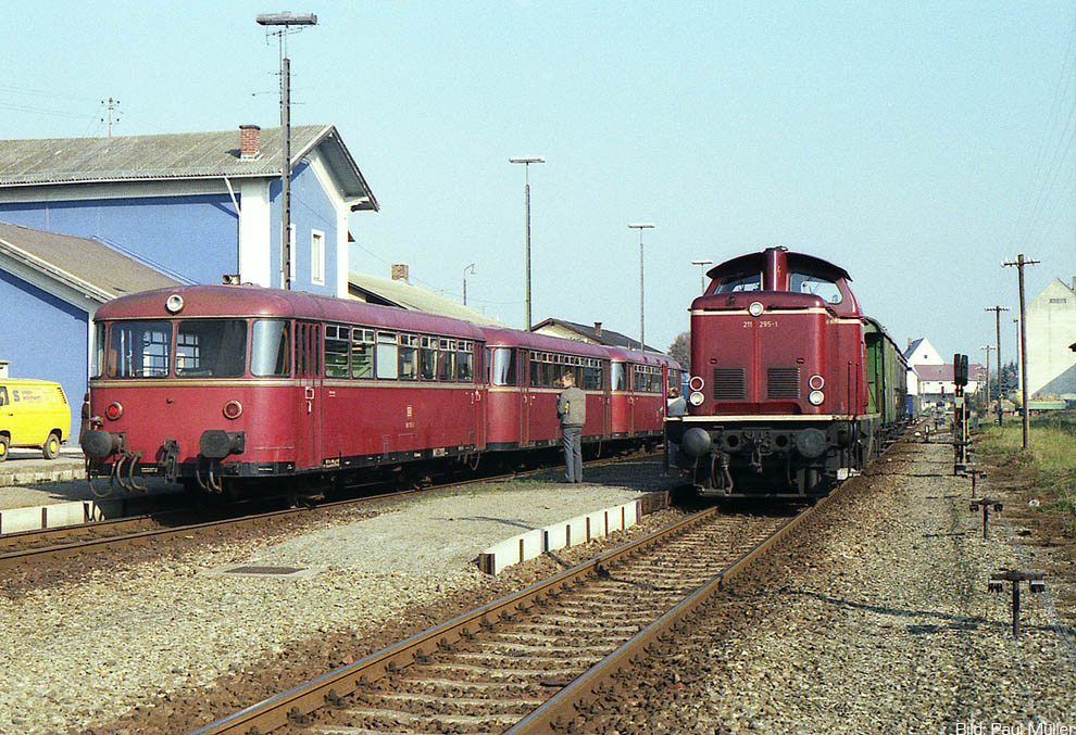 Strecken und Bahnhöfe